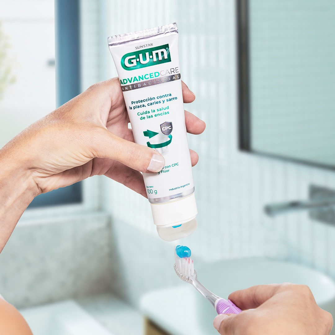 Pasta de Dientes Advanced Care Antibacterial con CPC